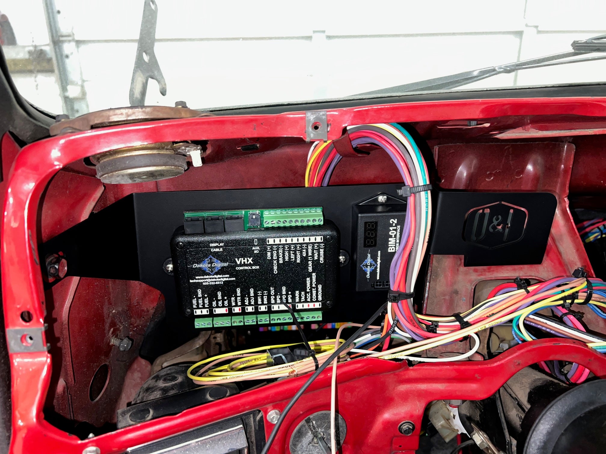 1973-87 Chevrolet C10 Truck Dakota Digital Control Box/Bim Mounting Br ...